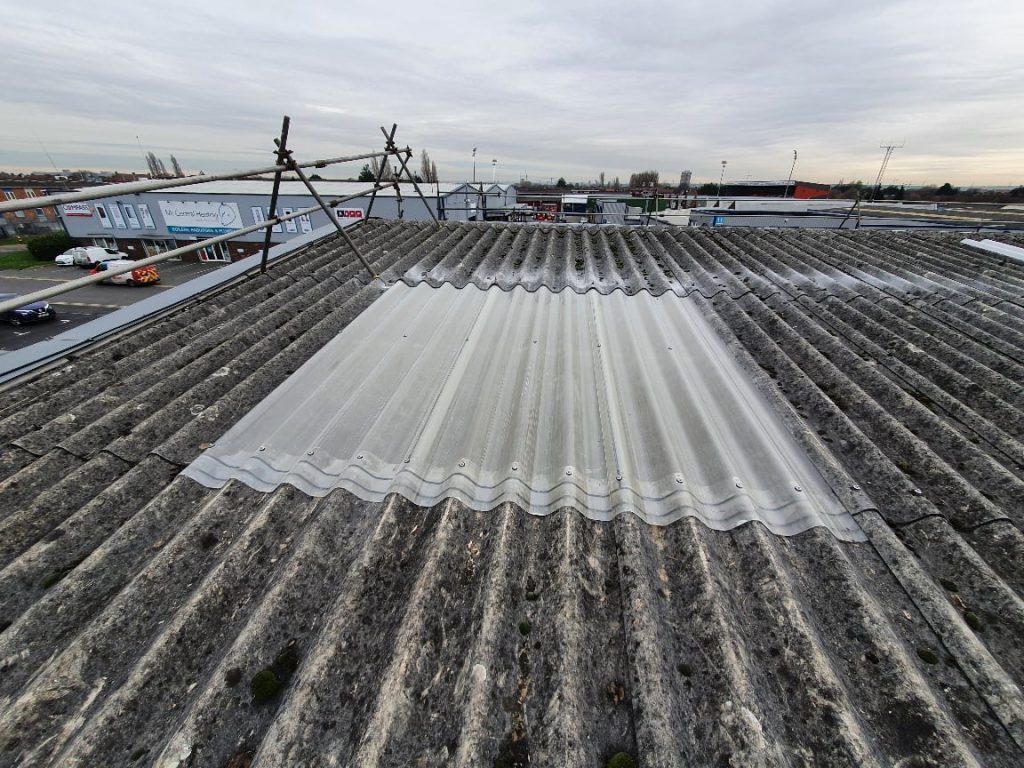 Warehouse roof in Dagenham, Essex - SCS Roofing Commercial Roofing ...